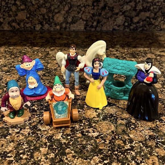 Disney | Toys | Disney Snow White Vintage 8 Pc Toy Set | Poshmark